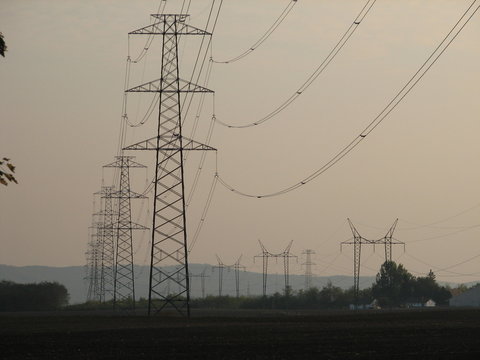รูปภาพPower-Line – เลือกดูภาพถ่ายสต็อก เวกเตอร์ และวิดีโอ527 | Adobe Stock