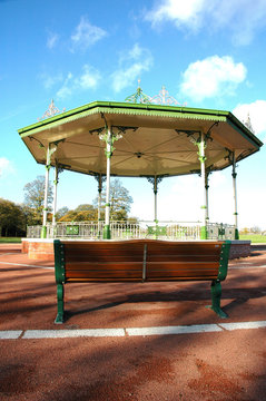 รูปภาพBandstand – เลือกดูภาพถ่ายสต็อก เวกเตอร์ และวิดีโอ8,215 | Adobe Stock