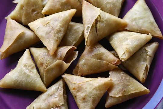 รูปภาพSamusa – เลือกดูภาพถ่ายสต็อก เวกเตอร์ และวิดีโอ17,686 | Adobe Stock