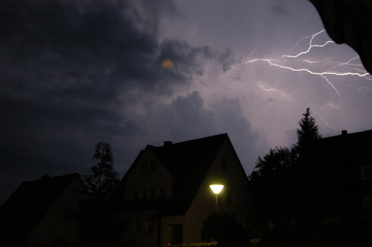 Blitzableiter bilder – Bläddra bland 575 stockfoton, vektorer och ...