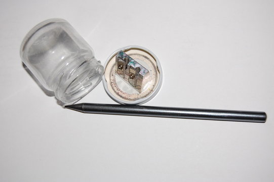 Anspitzen-Bilder: Stock-Fotos & -Videos. | Adobe Stock