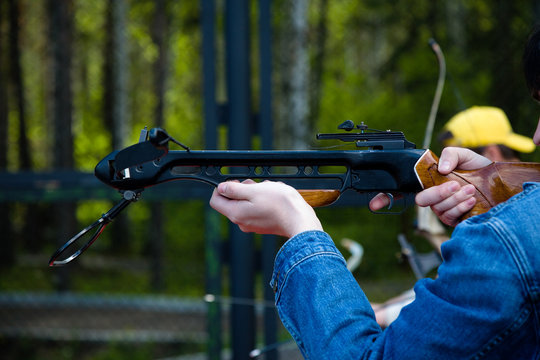 Crossbow Images Browse 12 149 Stock Photos Vectors And Video