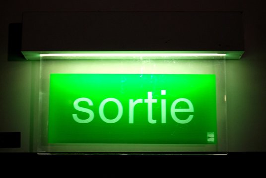 「Sortie」の写真素材 | 51,249件の無料イラスト画像 | Adobe Stock