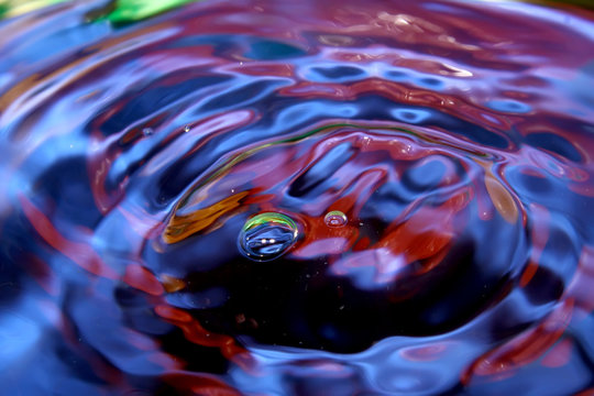 รูปภาพ"Liquid Colors" – เลือกดูภาพถ่ายสต็อก เวกเตอร์ และวิดีโอ11,165 ...