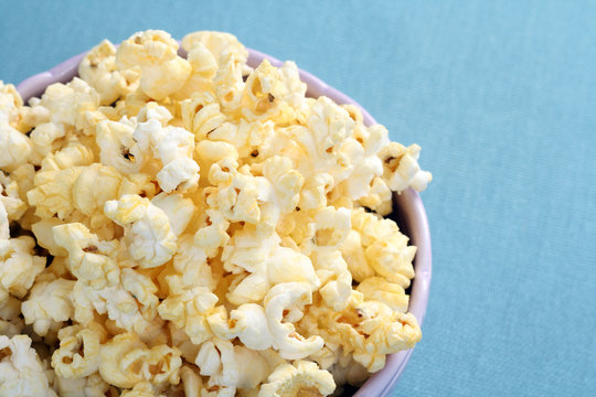 "Bowl Of Popcorn" Bilder – Durchsuchen 176 Archivfotos, Vektorgrafiken ...