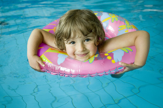 「Inner-Tube」の写真素材 | 161件の無料イラスト画像 | Adobe Stock