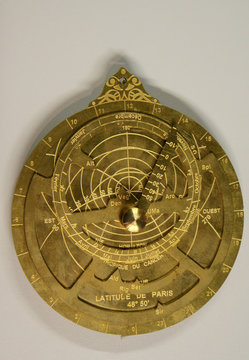 รูปภาพAstrolabe – เลือกดูภาพถ่ายสต็อก เวกเตอร์ และวิดีโอ1,360 | Adobe Stock