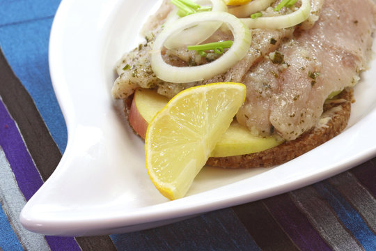 「Matjeshering」の写真素材 | 221件の無料イラスト画像 | Adobe Stock