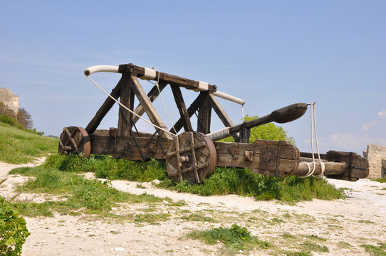 「Catapulte」の写真素材 | 493件の無料イラスト画像 | Adobe Stock