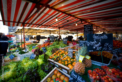 "Marché" photo libre de droits sur la banque d'images Fotolia.com ...