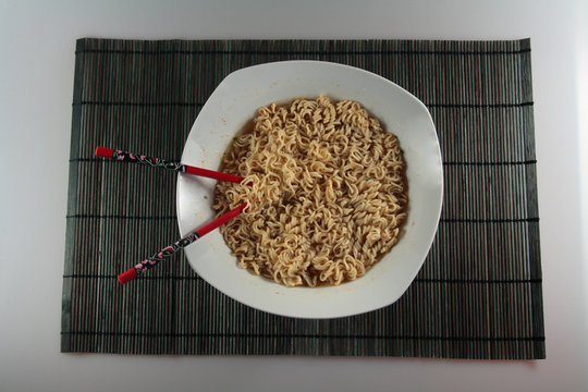 Fertigessen bilder – Bläddra bland 113 stockfoton, vektorer och videor ...