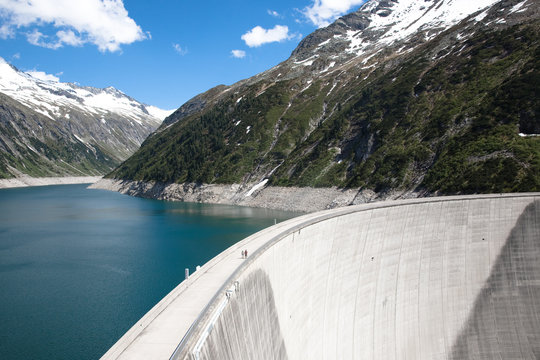 Stausee bilder – Bläddra bland 21,561 stockfoton, vektorer och videor ...