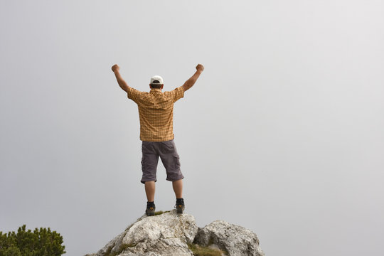 Siegerpose bilder – Bläddra bland 808 stockfoton, vektorer och videor ...