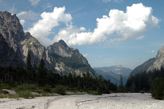 รูปภาพTrogtal – เลือกดูภาพถ่ายสต็อก เวกเตอร์ และวิดีโอ93 | Adobe Stock