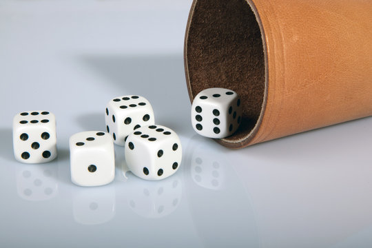 Knobeln Bilder – Durchsuchen 459 Archivfotos, Vektorgrafiken und Videos ...