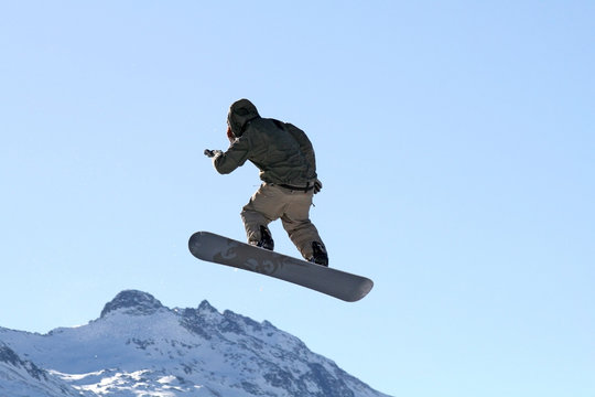 รูปภาพSnowboardfahrer – เลือกดูภาพถ่ายสต็อก เวกเตอร์ และวิดีโอ79 ...