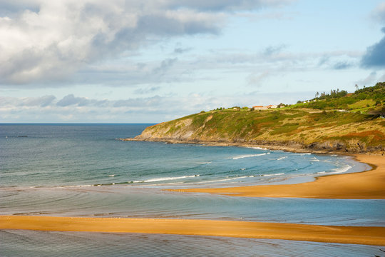 Mundaka Images – Browse 1,427 Stock Photos, Vectors, and Video | Adobe ...