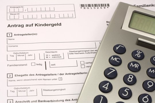Kindergeldantrag Bilder – Durchsuchen 459 Archivfotos, Vektorgrafiken ...