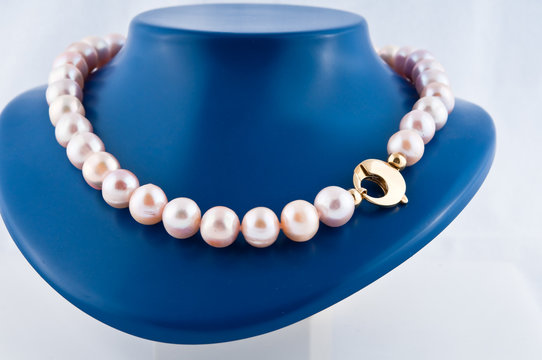 Colliere Images – Browse 6 Stock Photos, Vectors, and Video | Adobe Stock