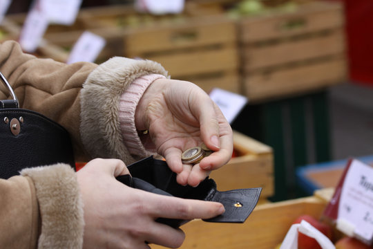 Ausgeben Images – Browse 10,115 Stock Photos, Vectors, and Video ...