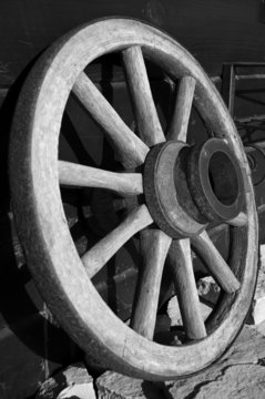 รูปภาพ"Wagon Wheel" – เลือกดูภาพถ่ายสต็อก เวกเตอร์ และวิดีโอ5,964 ...