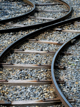 Bahnschiene bilder – Bläddra bland 866 stockfoton, vektorer och videor ...