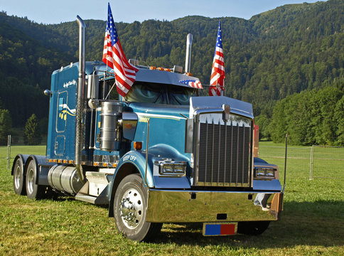 American Flag Semi Truck