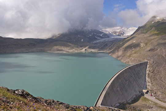 Stausee bilder – Bläddra bland 21,561 stockfoton, vektorer och videor ...