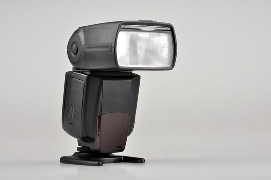 Speedlight bilder – Bläddra bland 1,887 stockfoton, vektorer och videor ...