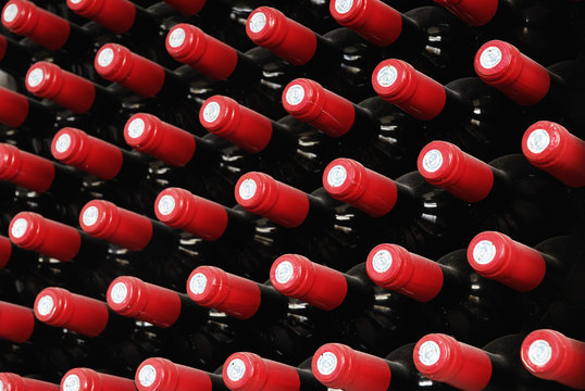 Goulots Images – Browse 28 Stock Photos, Vectors, and Video | Adobe Stock