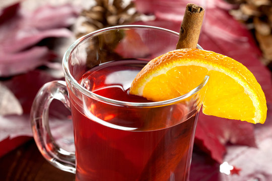 Punsch Bilder – Durchsuchen 9,479 Archivfotos, Vektorgrafiken und ...