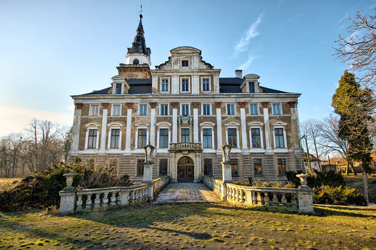 รูปภาพMansion – เลือกดูภาพถ่ายสต็อก เวกเตอร์ และวิดีโอ986,204 | Adobe Stock