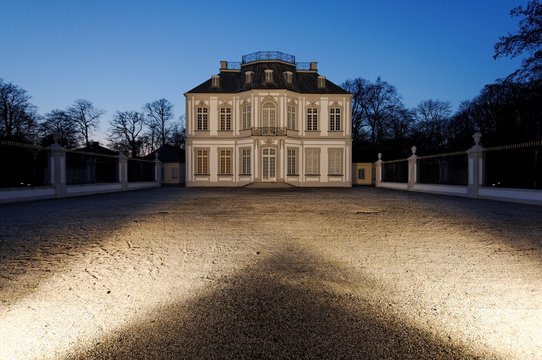 รูปภาพBruehl – เลือกดูภาพถ่ายสต็อก เวกเตอร์ และวิดีโอ487 | Adobe Stock