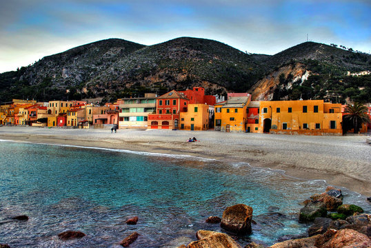 "Finale Ligure" Bilder – Durchsuchen 1,393 Archivfotos, Vektorgrafiken ...