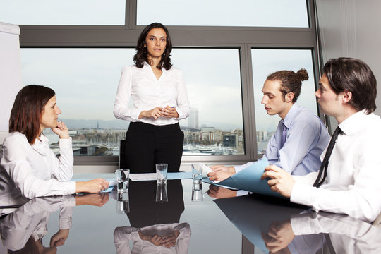 Besprechung bilder – Bla gjennom 26,056 arkivbilder, vektorer og ...