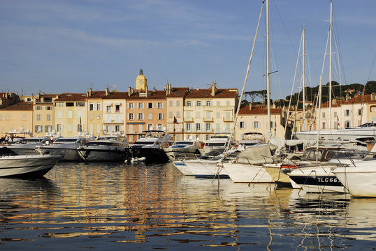 Quaie Bilder – Durchsuchen 50 Archivfotos, Vektorgrafiken und Videos ...