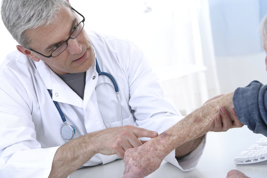 Dermatologie Images – Browse 1,856 Stock Photos, Vectors, and Video ...