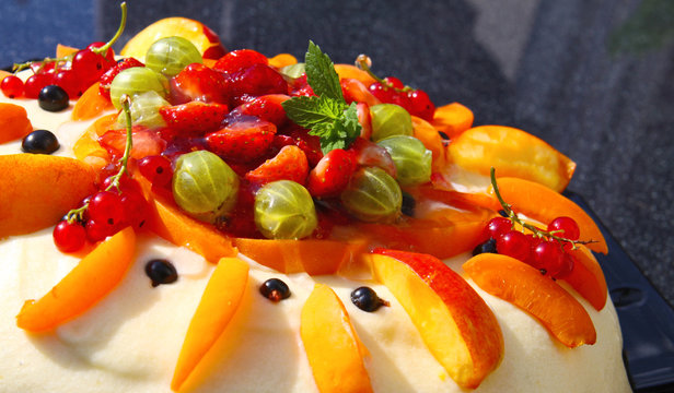 「Obsttorte」の写真素材 | 2,316件の無料イラスト画像 | Adobe Stock