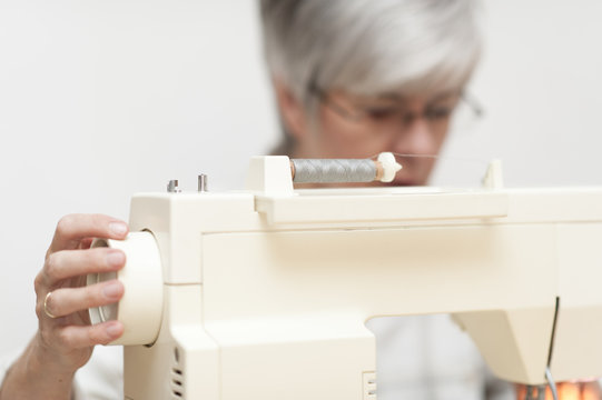 Schneiderin Imagens – Procure 1,316 fotos, vetores e vídeos | Adobe Stock