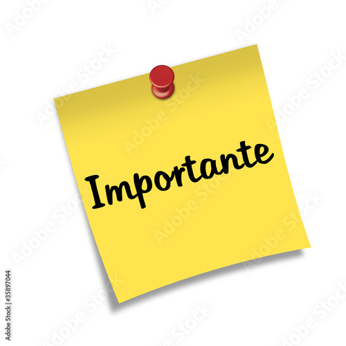"Post-it con chincheta texto Importante" Stock photo and royalty-free ...
