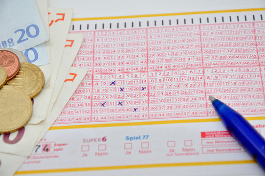 Zahlenlotto Billeder – Gennemse 258 stockfotos, vektorer og videoer ...