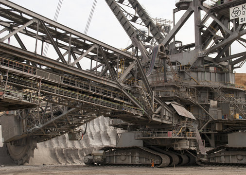 Caterpillar-Tread Images – Browse 50 Stock Photos, Vectors, and Video ...