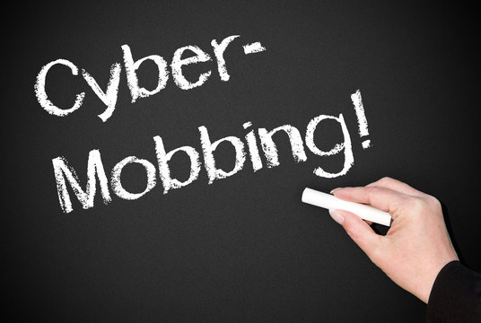 Cyber-Mobbing Images – Browse 121 Stock Photos, Vectors, and Video ...