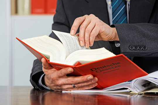 รูปภาพ"Rechtsanwalt – เลือกดูภาพถ่ายสต็อก เวกเตอร์ และวิดีโอ17,877 ...