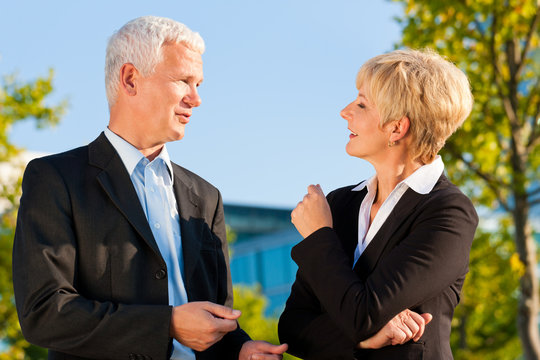 「Unterhalten」の写真素材 | 8,039件の無料イラスト画像 | Adobe Stock