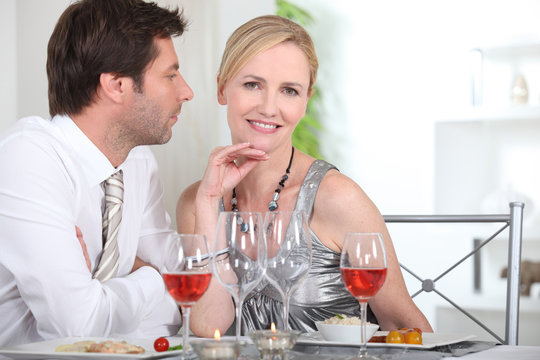 รูปภาพConviviality – เลือกดูภาพถ่ายสต็อก เวกเตอร์ และวิดีโอ1,256 ...