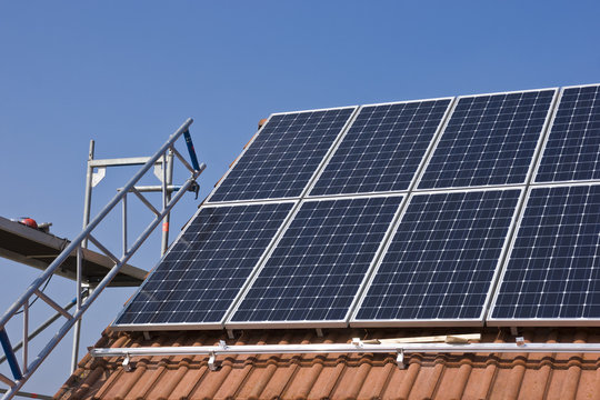 Photovoltaik-Montage Images – Browse 14 Stock Photos, Vectors, and ...