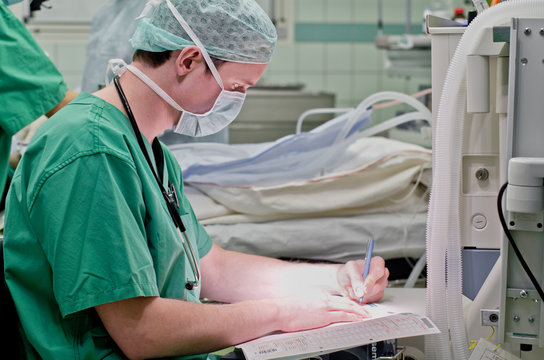 Anästhesist Imagens – Procure 340 fotos, vetores e vídeos | Adobe Stock