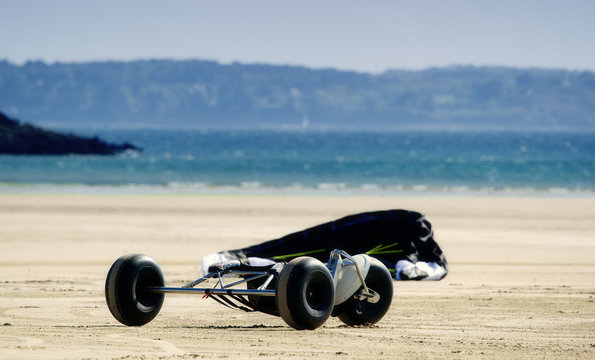 "Kite Buggy" Bilder – Durchsuchen 113 Archivfotos, Vektorgrafiken und ...
