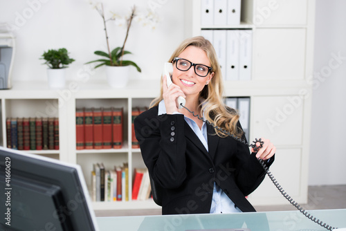 "sekretärin am telefon" Stock photo and royalty-free images on Fotolia ...